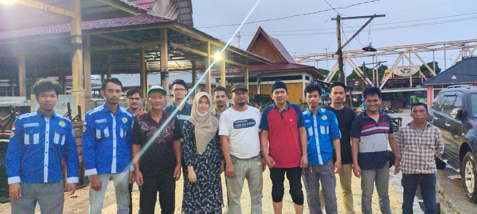 Tim PKM Dosen dan Mahasiswa Prodi Teknik Elektro Pemasangan Instalasi ...